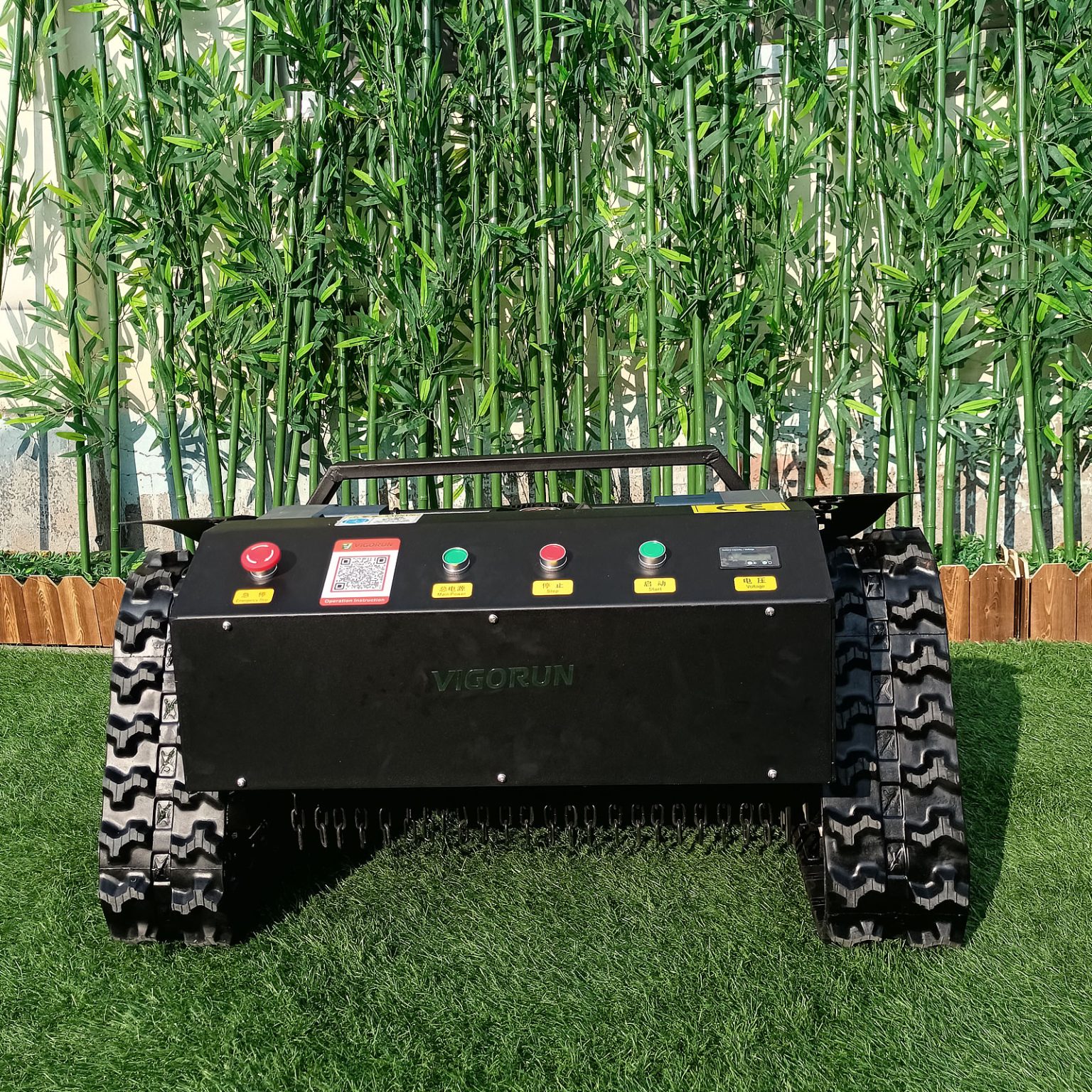 Brushless Motor Remote Mowing Tank (VTLM600) – Vigorun Mower, Remote ...